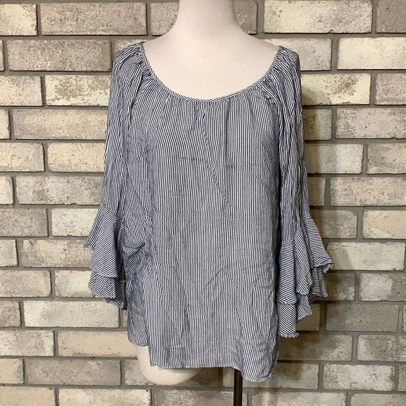 Cupio | Tops | 3for2blousemedium | Poshmark
